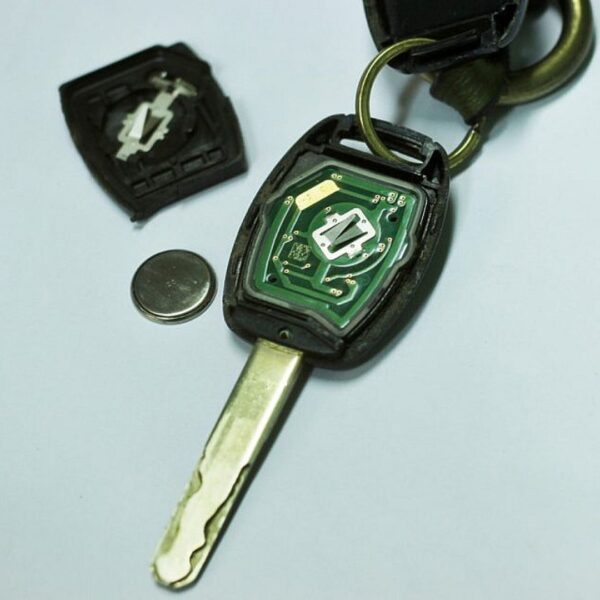 Car Key Fob Battery Replacement: How to Change?
